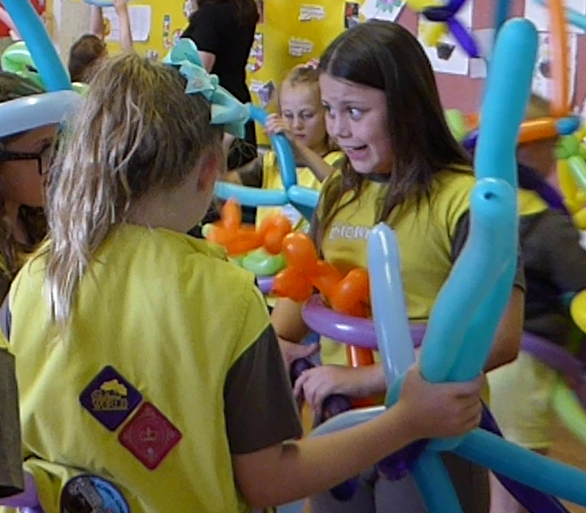 Balloon Twisting Workshop – SpongeBlob Parties